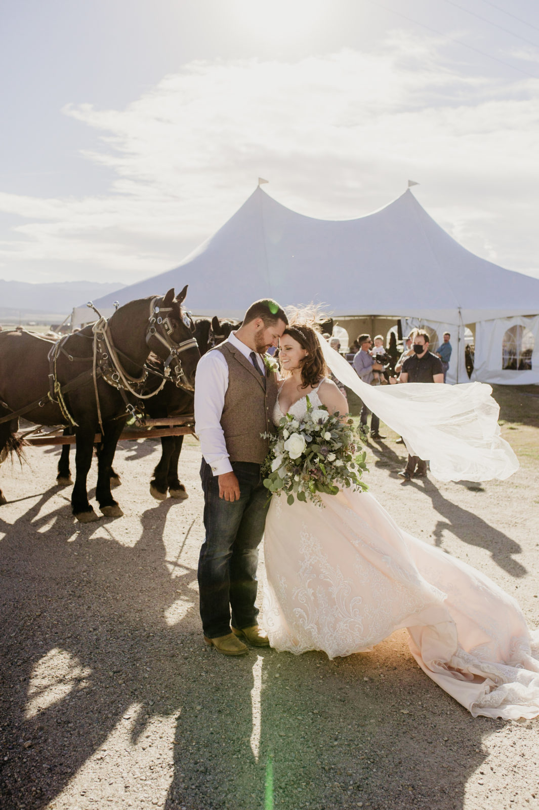 West Yellowstone Wedding | honeybeeweddingsmt.com