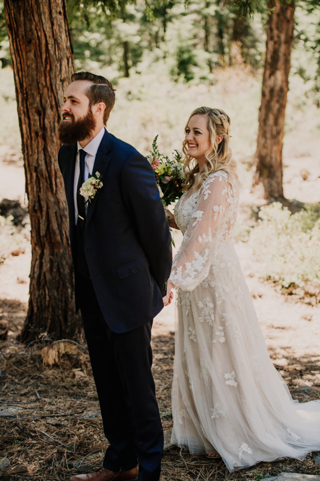 6 Sweet Wedding Traditions for Elopements - honeybeeweddingsmt.com