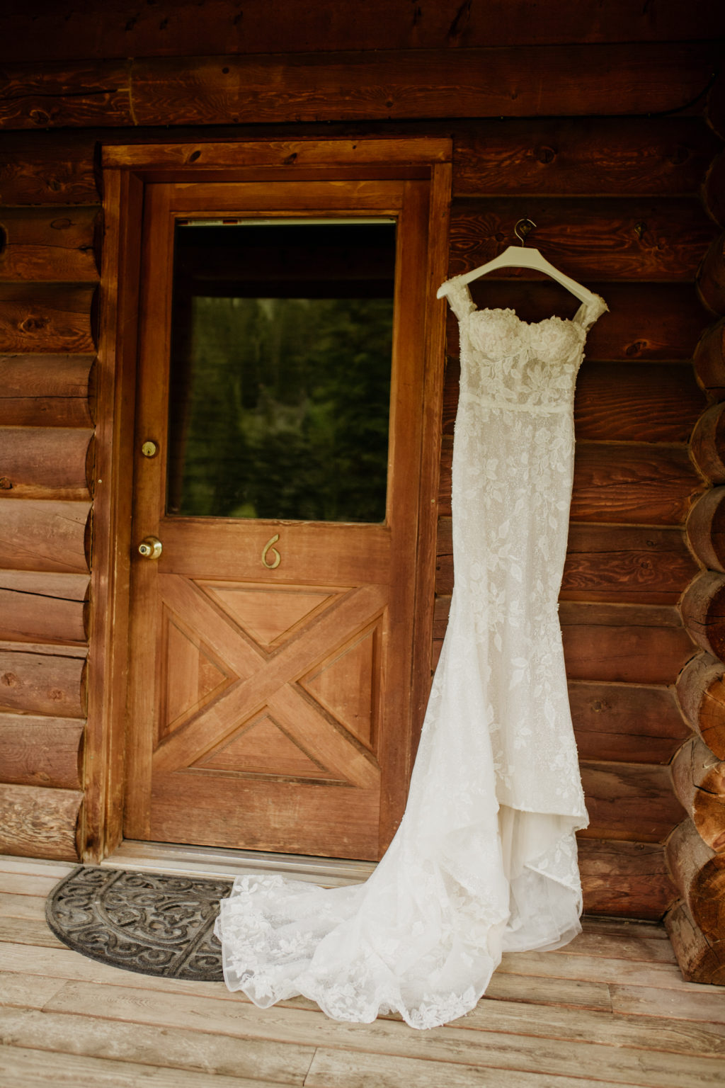 320 Guest Ranch Micro Wedding - honeybeeweddingsmt.com