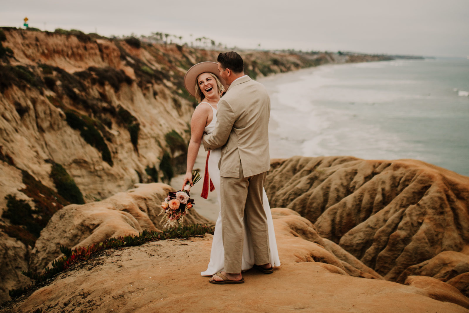 Carlsbad Cliffs Adventure Session - honeybeeweddingsmt.com