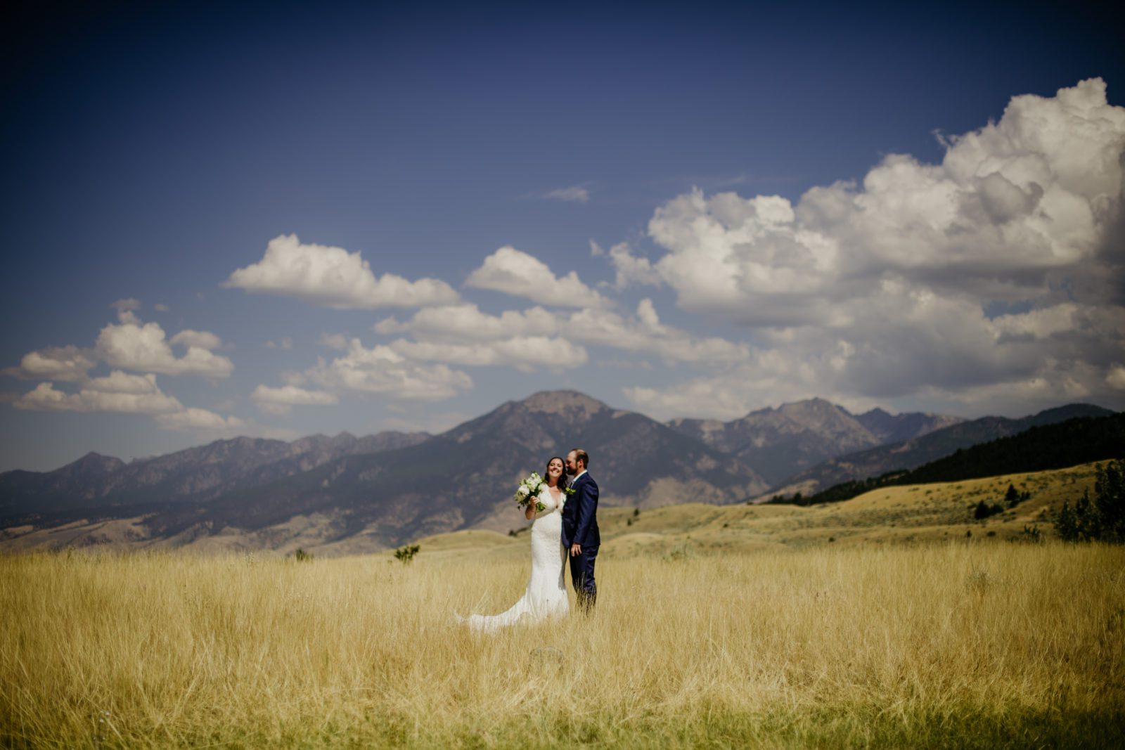 9 ways to use your wedding photos - tips from the photographer pro