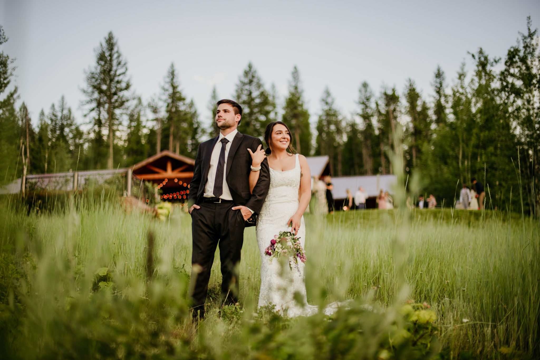 9 ways to use your wedding photos - tips from the photographer pro