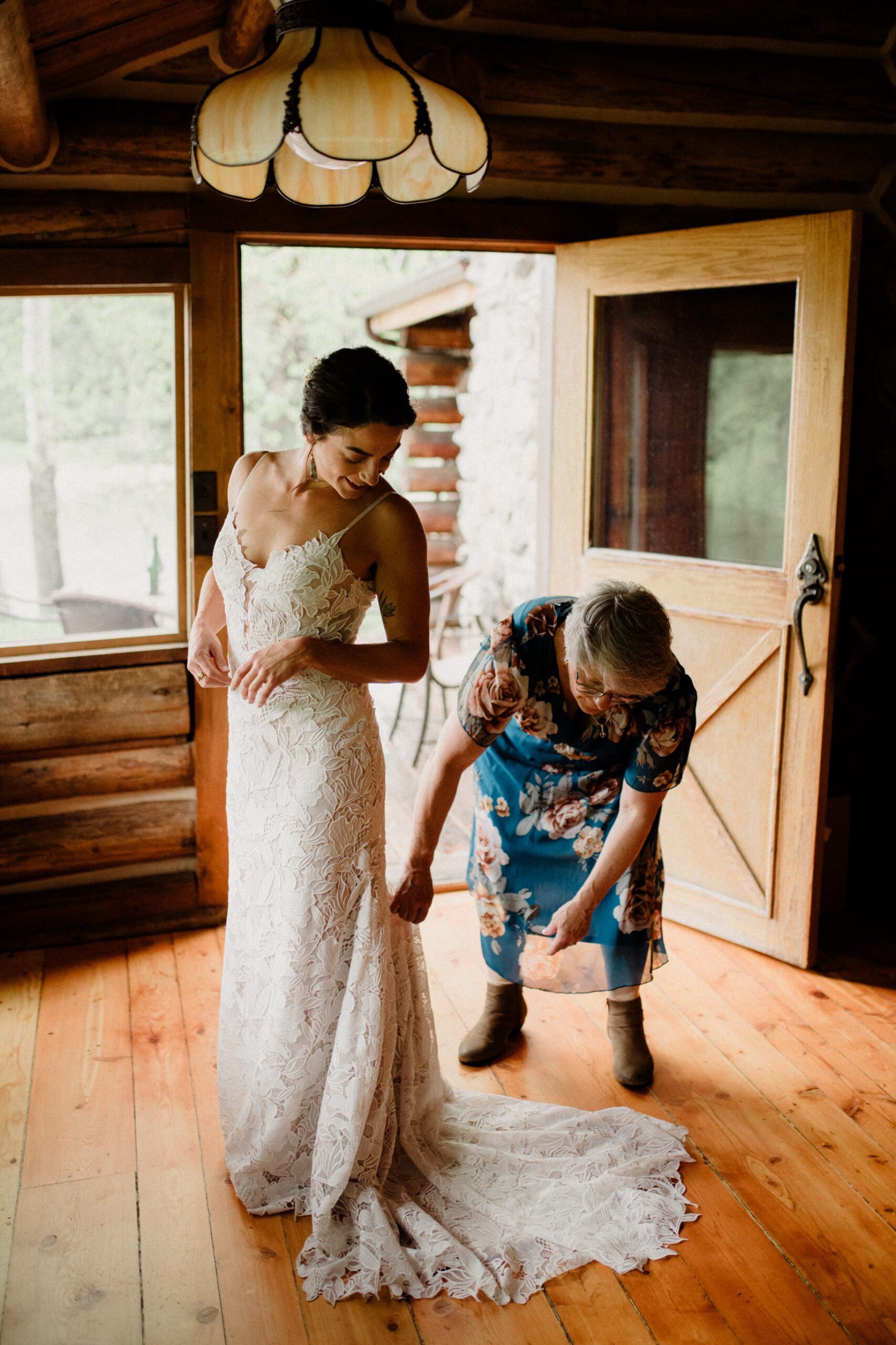 Rainy Montana Destination Wedding - Feathered Pipe Ranch