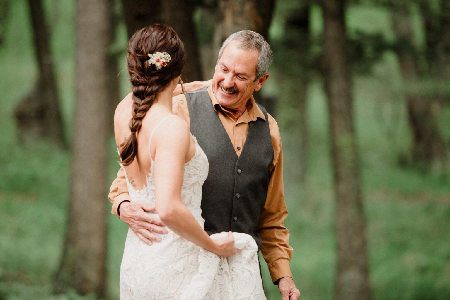 Rainy Montana Destination Wedding - Feathered Pipe Ranch