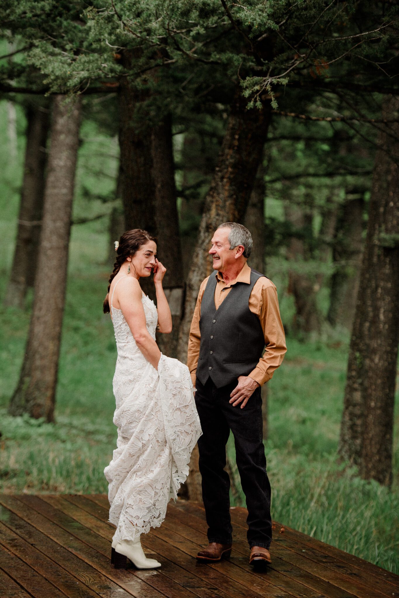 Rainy Montana Destination Wedding - Feathered Pipe Ranch